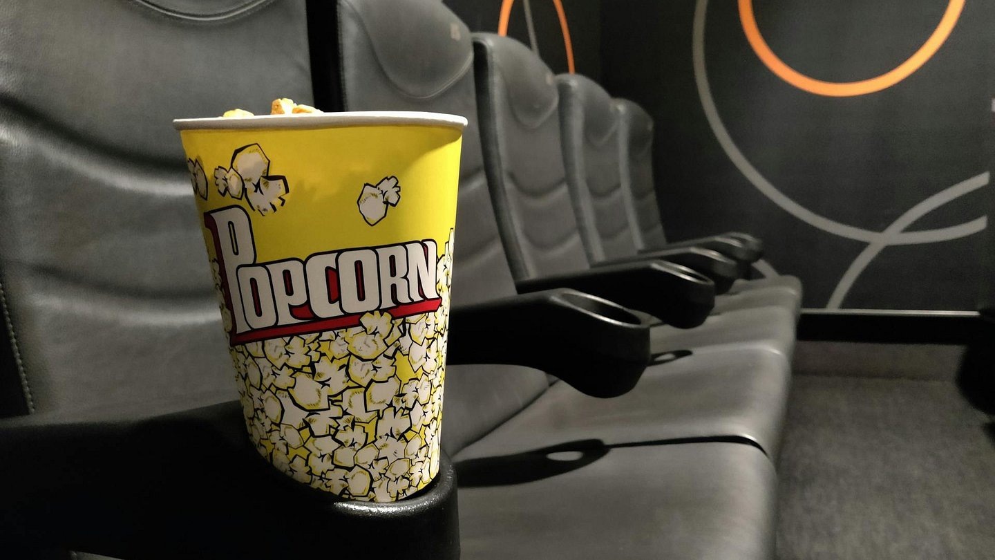 Movie Magic: Describing Our Favorite Movies in English ESL Lesson Plan ...