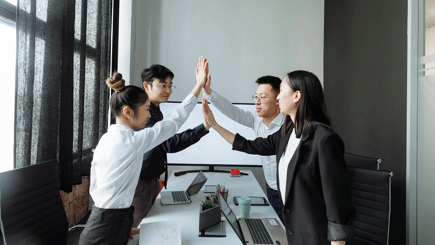 ESL Lesson Plans about Jobs | Twee