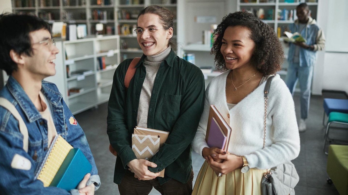 ESL Lesson Plans for Debates | Twee