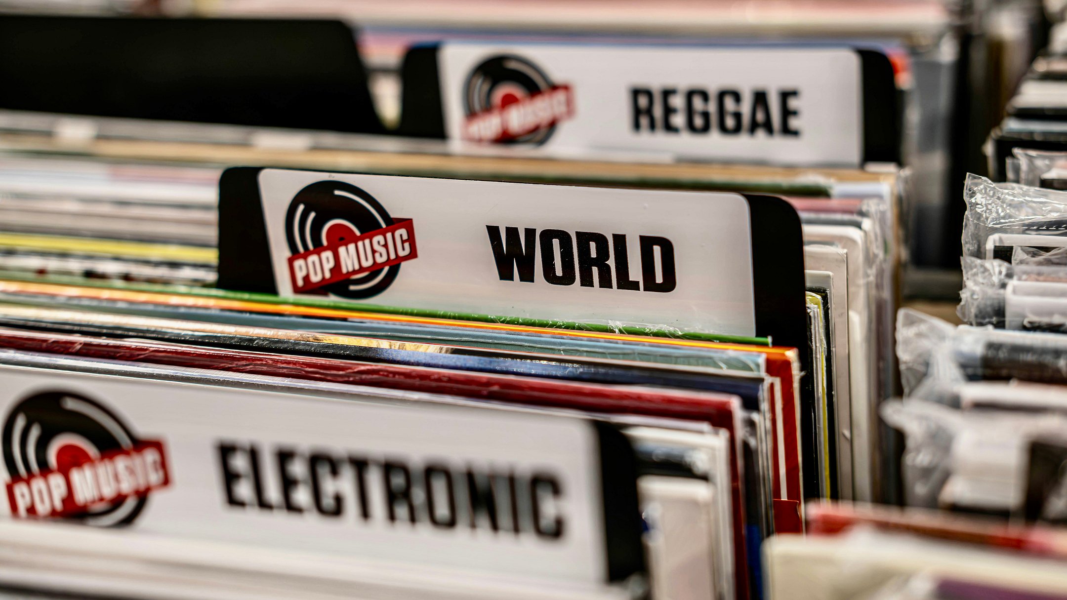 Greetings & Introductions ESL Lesson Plan | Twee