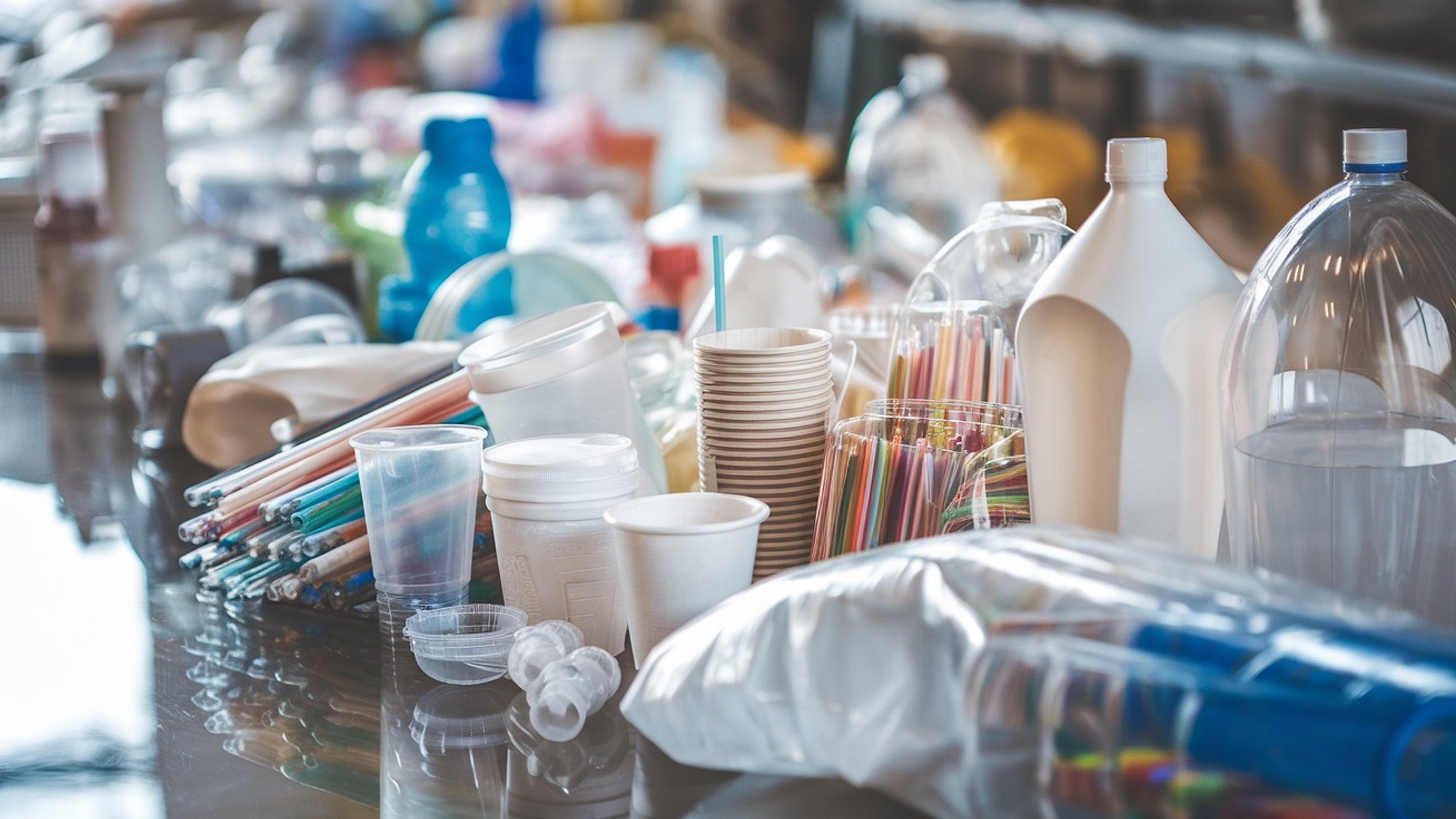 Breaking News: Mastering the Present Continuous ESL Lesson Plan | Twee