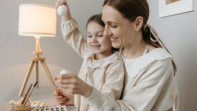 Create Multiple-Choice Questions for a Text - AI Generator Tool by Twee | Twee