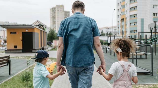 ESL Family lesson Plans | Twee