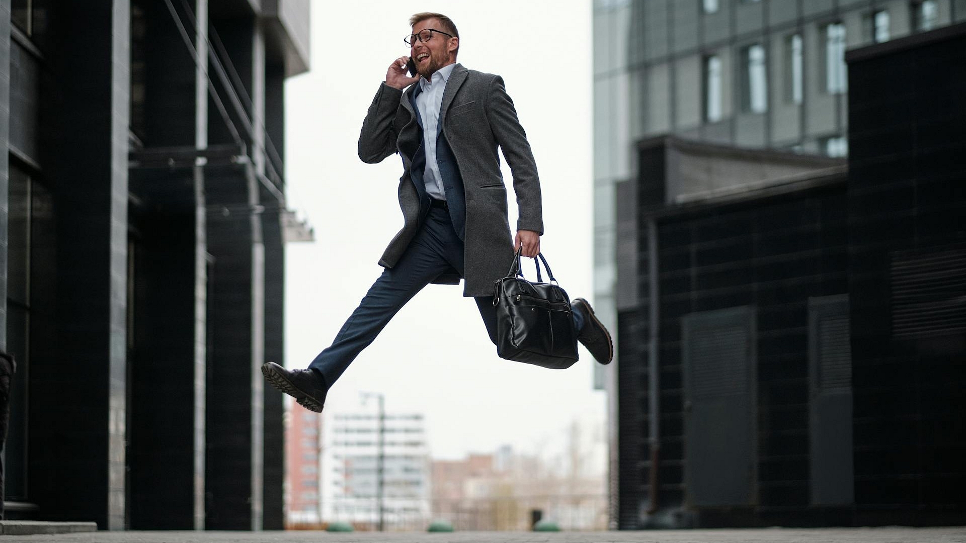 Create Multiple-Choice Questions for a Text - AI Generator Tool by Twee | Twee